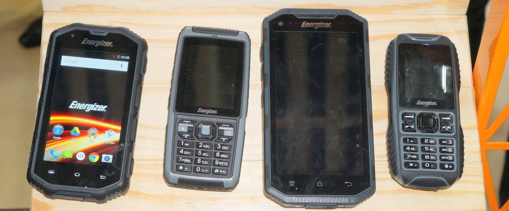 Energizer produce telefoane rezistente la apă și șocuri - nwradu blog