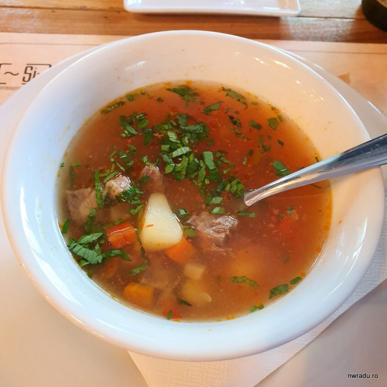 Am mâncat trei feluri de mâncare cu 19,68 lei la Kaufland PopUp ...