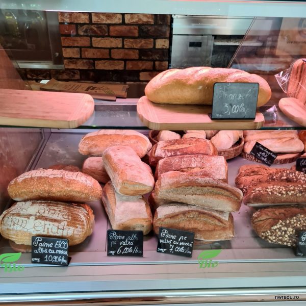 Băcănia Fermierului: carne, chifle de burgeri, mezeluri, dulcețuri bune ...