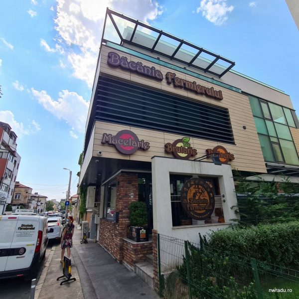 Băcănia Fermierului: carne, chifle de burgeri, mezeluri, dulcețuri bune ...