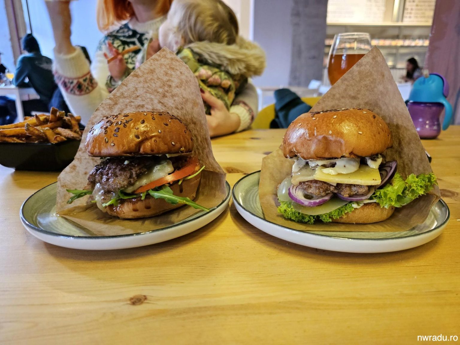 Ce este un smash burger și unde puteți mânca unul prin București ...